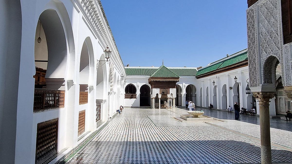 বিশ্বের সবচেয়ে প্রাচীন বিশ্ববিদ্যালয়ের খোঁজে