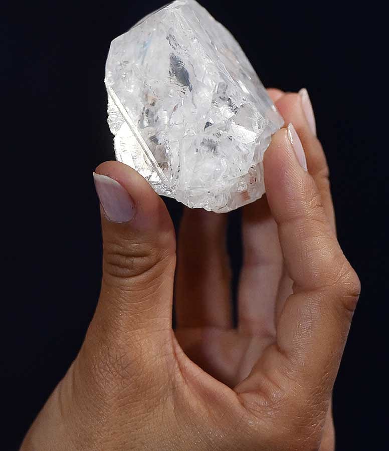 Largest uncut diamond fails to sell at auction | Prothom Alo