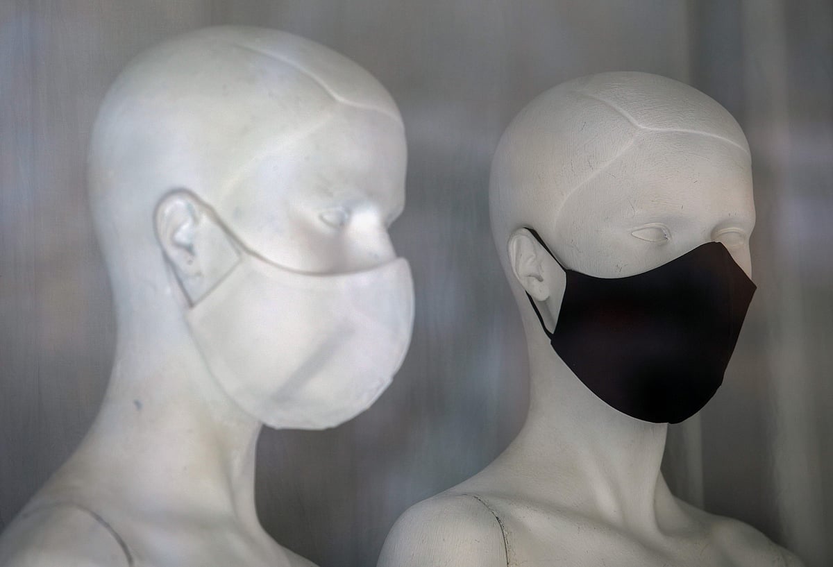 Wear mask or face jail in Kuwait and Qatar | Prothom Alo