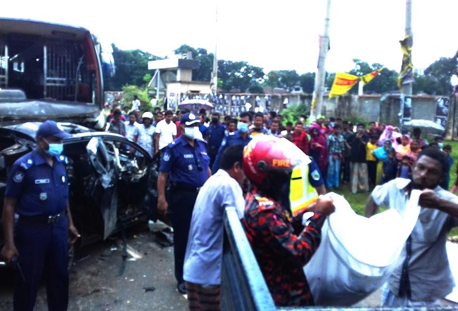 Mymensingh road crashes kill 8 | Prothom Alo