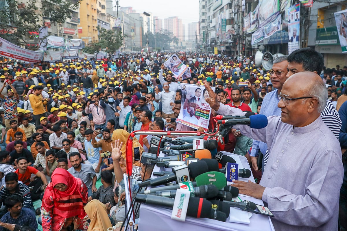 Govt let loose police against people to hold onto power: Mosharraf ...