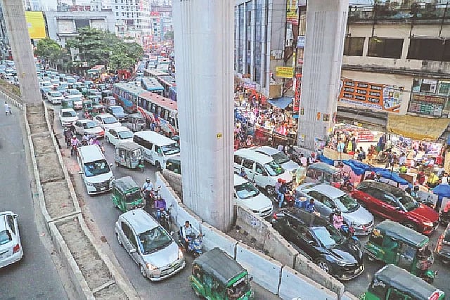 Dhaka's Farmgate: The new hub of traffic congestion | Prothom Alo