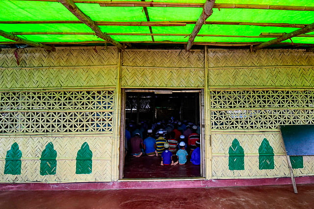 Rohingyas offer special prayers for safe return | Prothom Alo