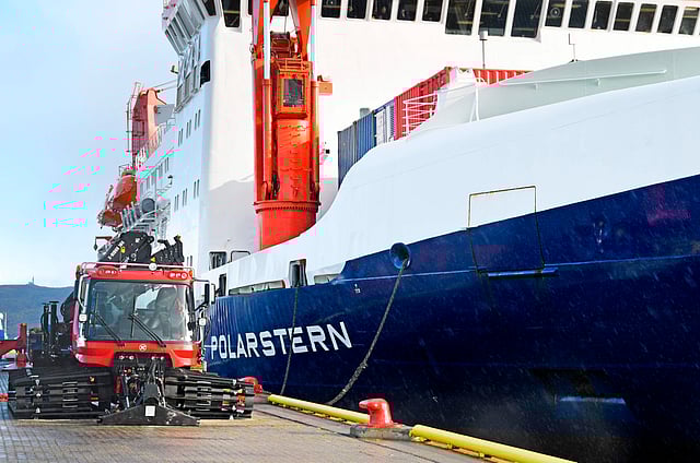 'Largest polar expedition' to probe Arctic climate | Prothom Alo